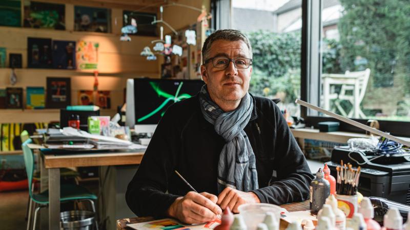 In het atelier van Tom Schamp | Iedereen Leest