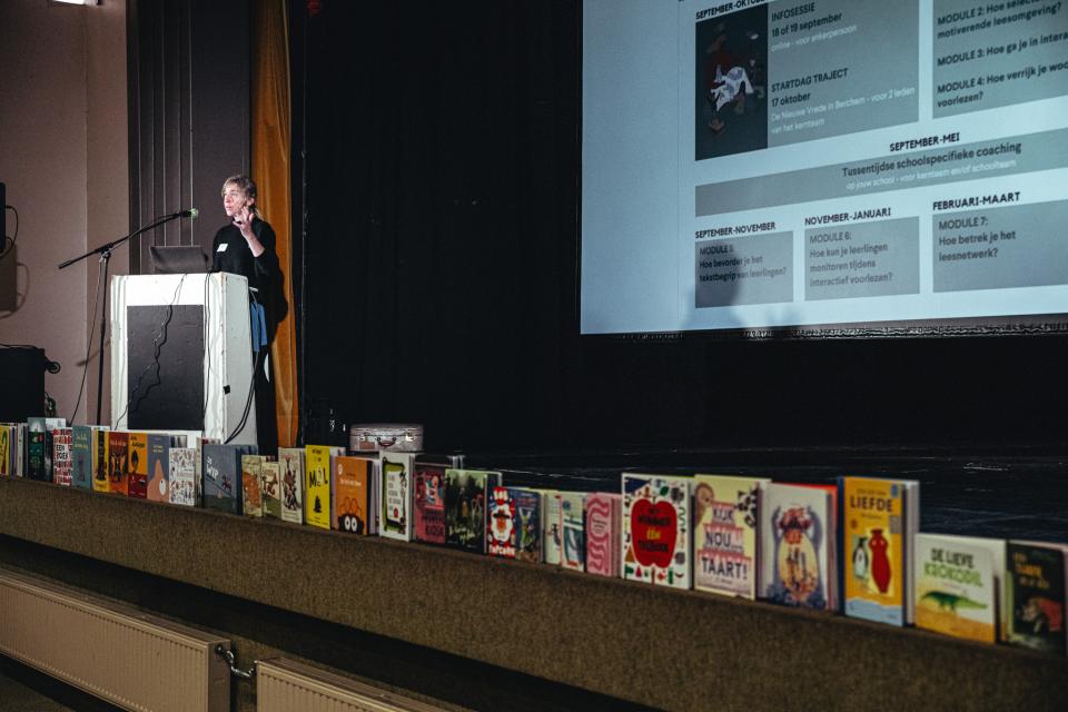 40 basisscholen gaan samen voor de kracht van interactief voorlezen ...
